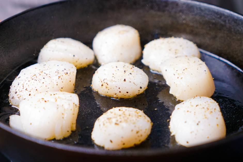 How to Cook Scallops | A Complete Guide to Cook Scallops | Cozymeal