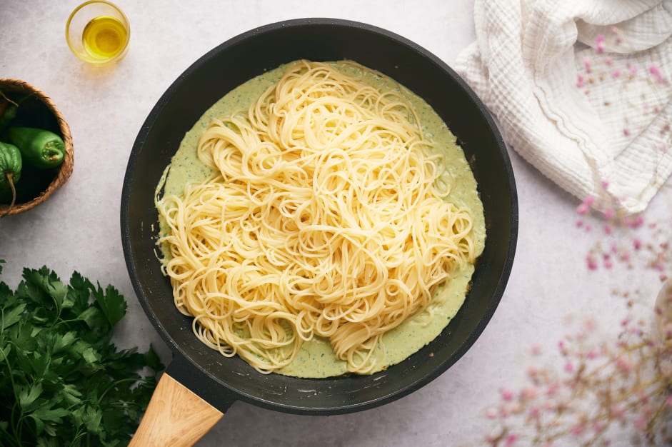 Green Spaghetti Recipe | Cozymeal