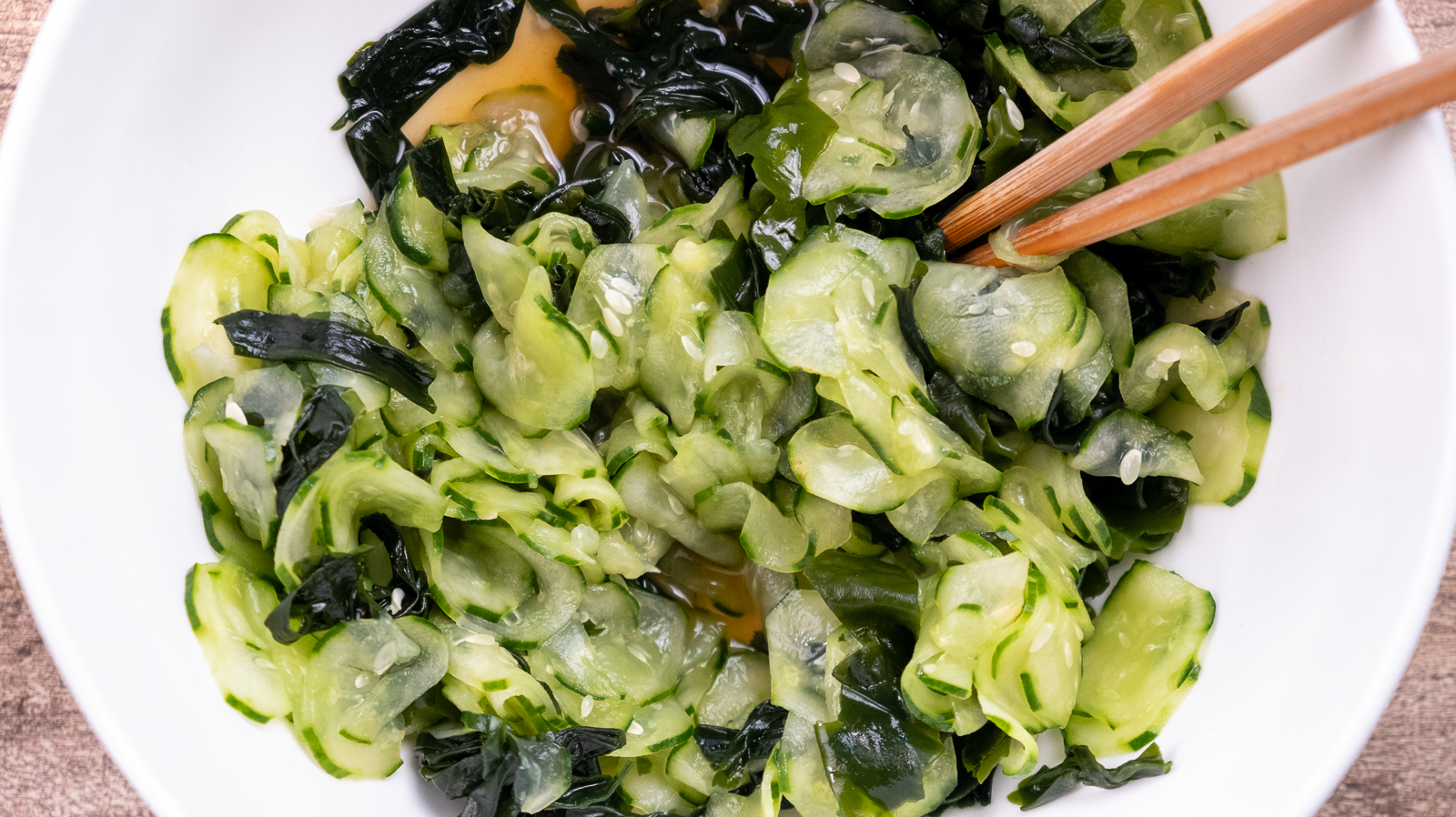 Japanese Cucumber Salad With Seaweed
