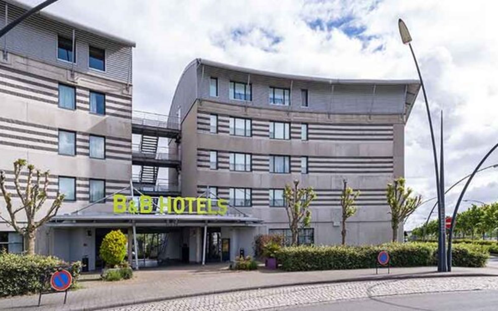 B&B HOTELS à Calais : hôtel 4 étoiles avec restaurant et parking