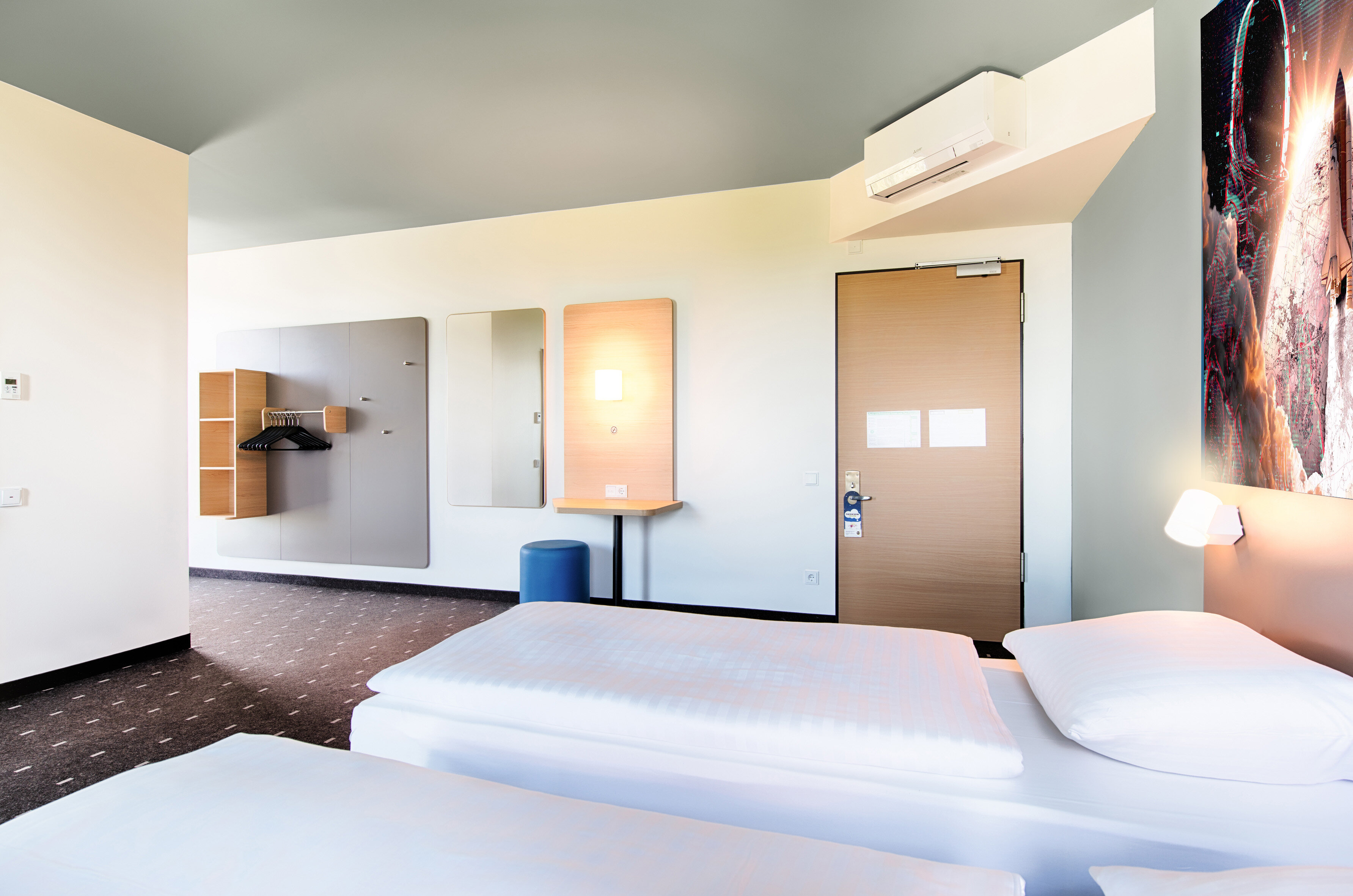 Explore Bremen's Charming Old Town | B&B HOTELS