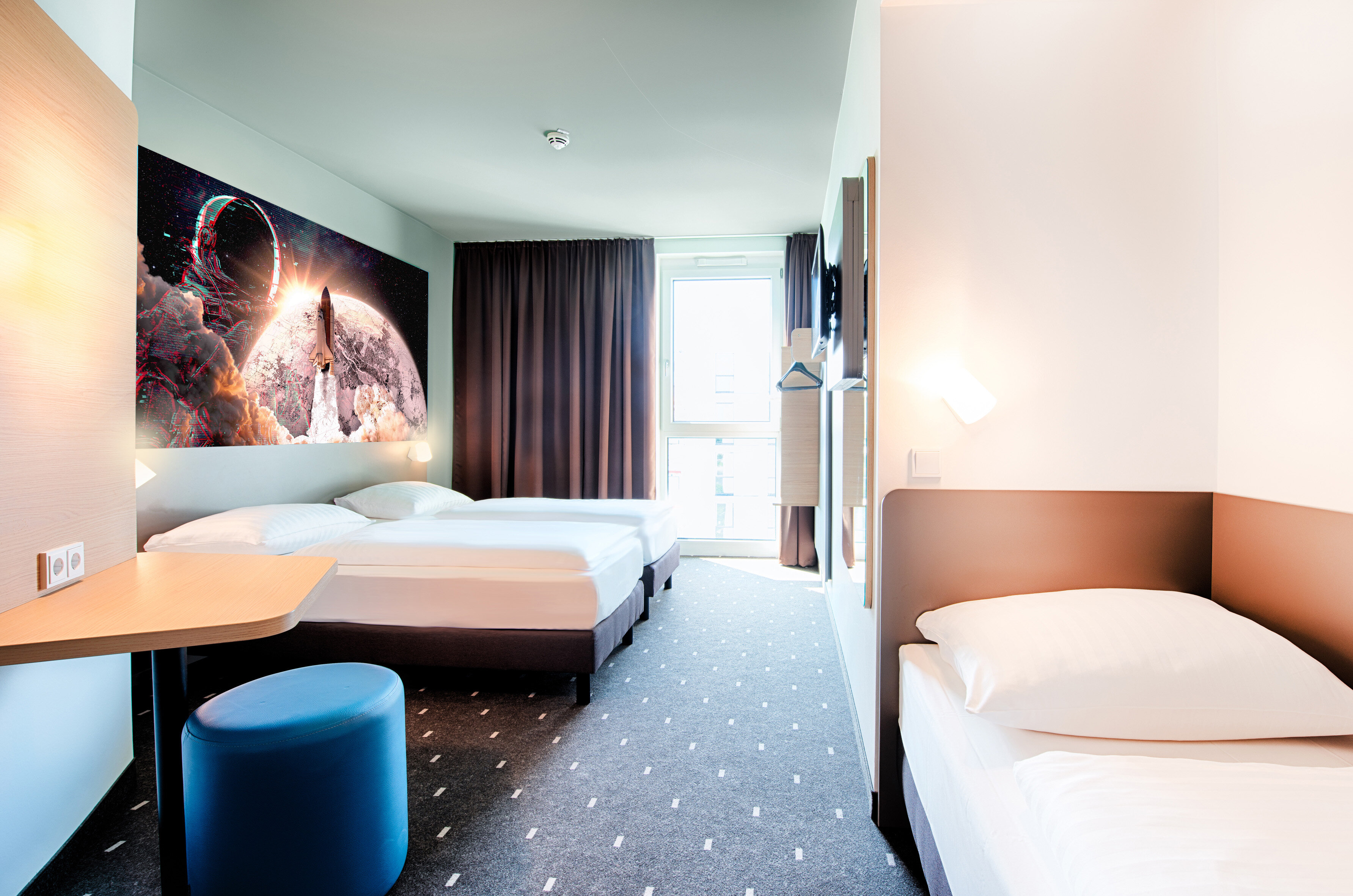 Explore Bremen's Charming Old Town | B&B HOTELS