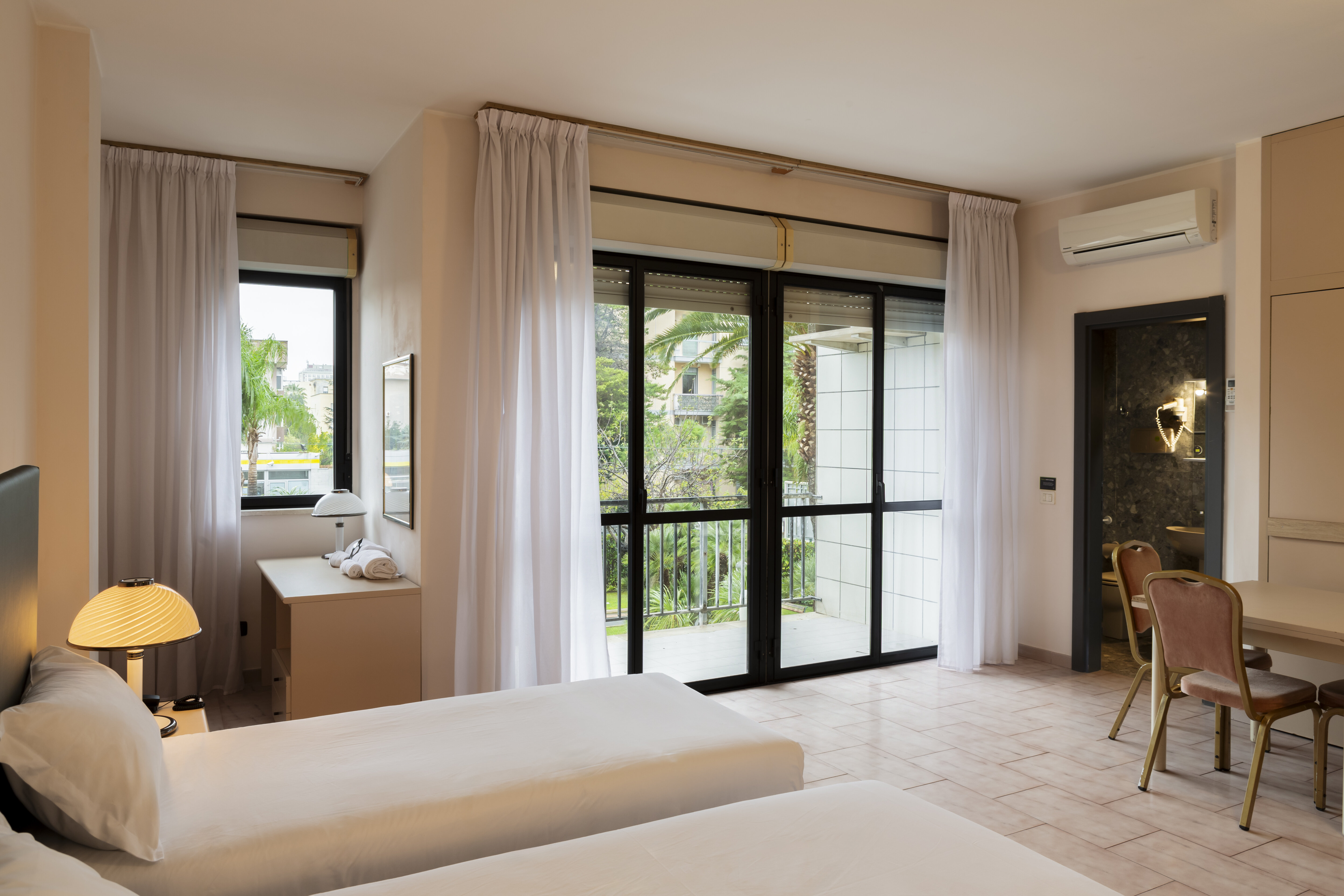 B&B HOTEL Bari Rondò | close to center and airport