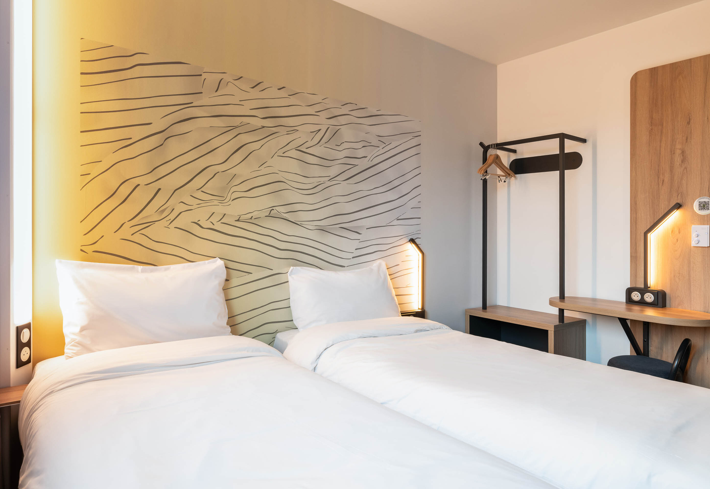 Your comfortable hotel room in Viriat, north of Bourg-en-Bresse, at B&B ...