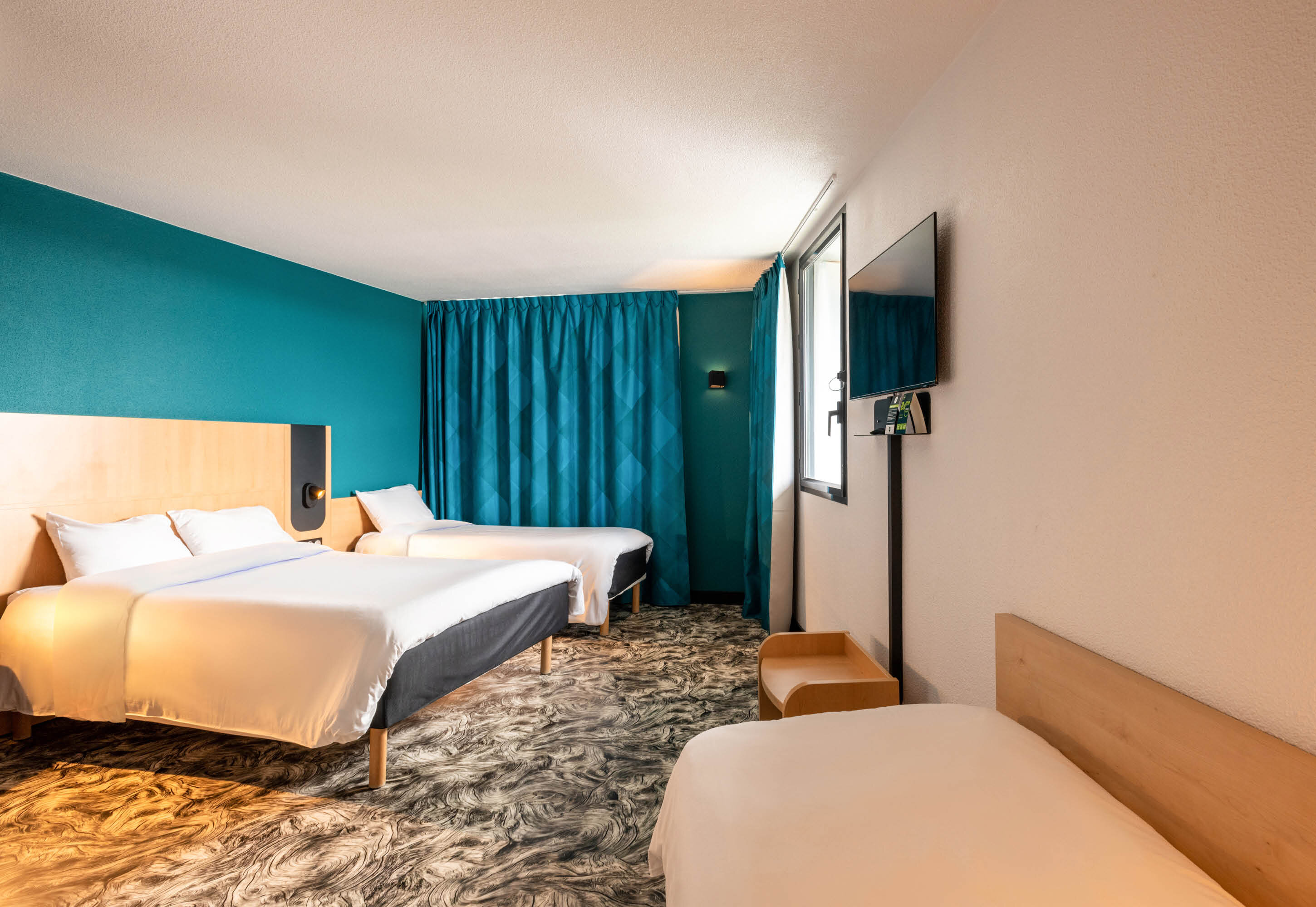 B&B HOTELS in Calais: 3-star hotel with restaurant and parking