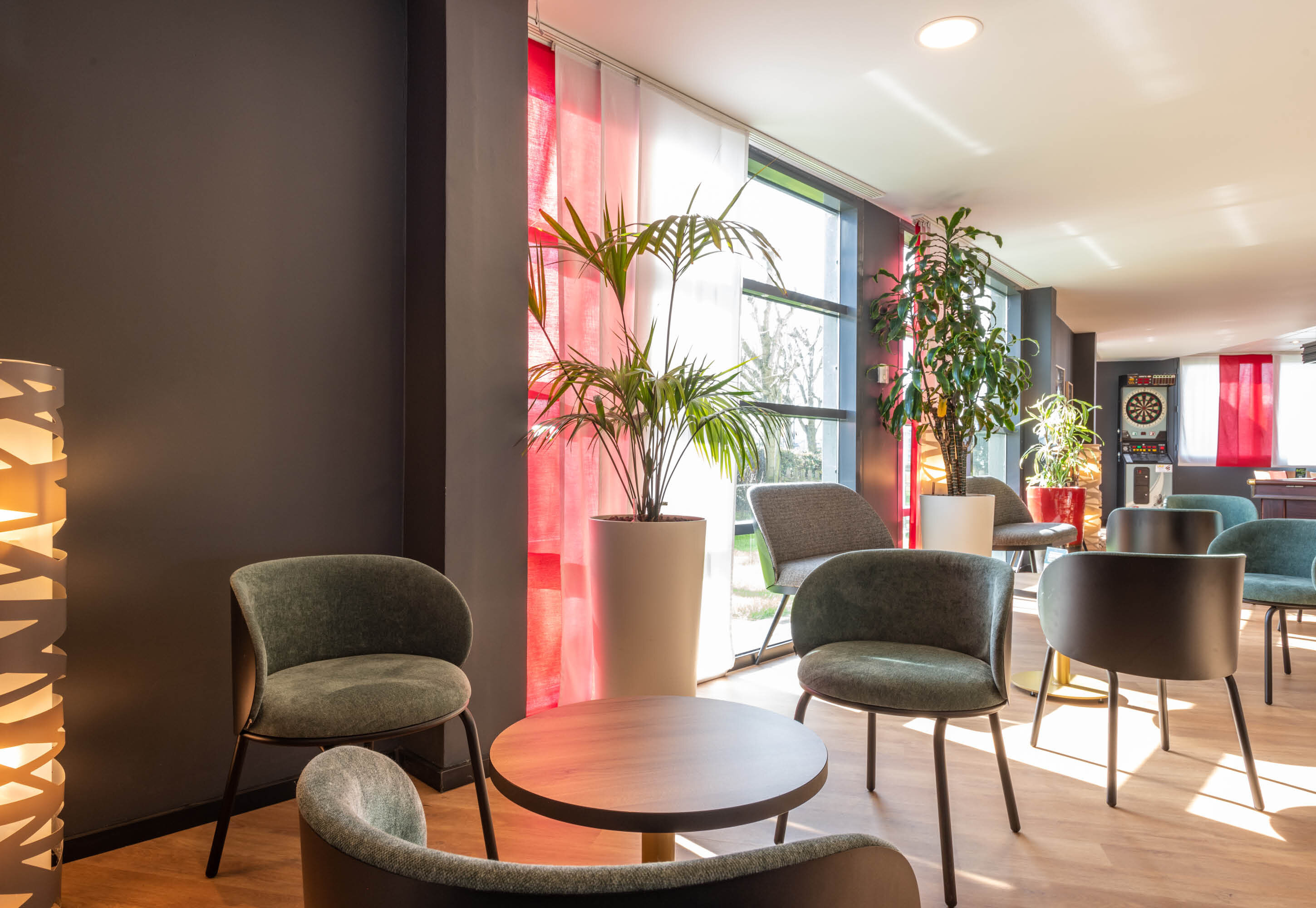B&B HOTELS in Calais: 3-star hotel with restaurant and parking