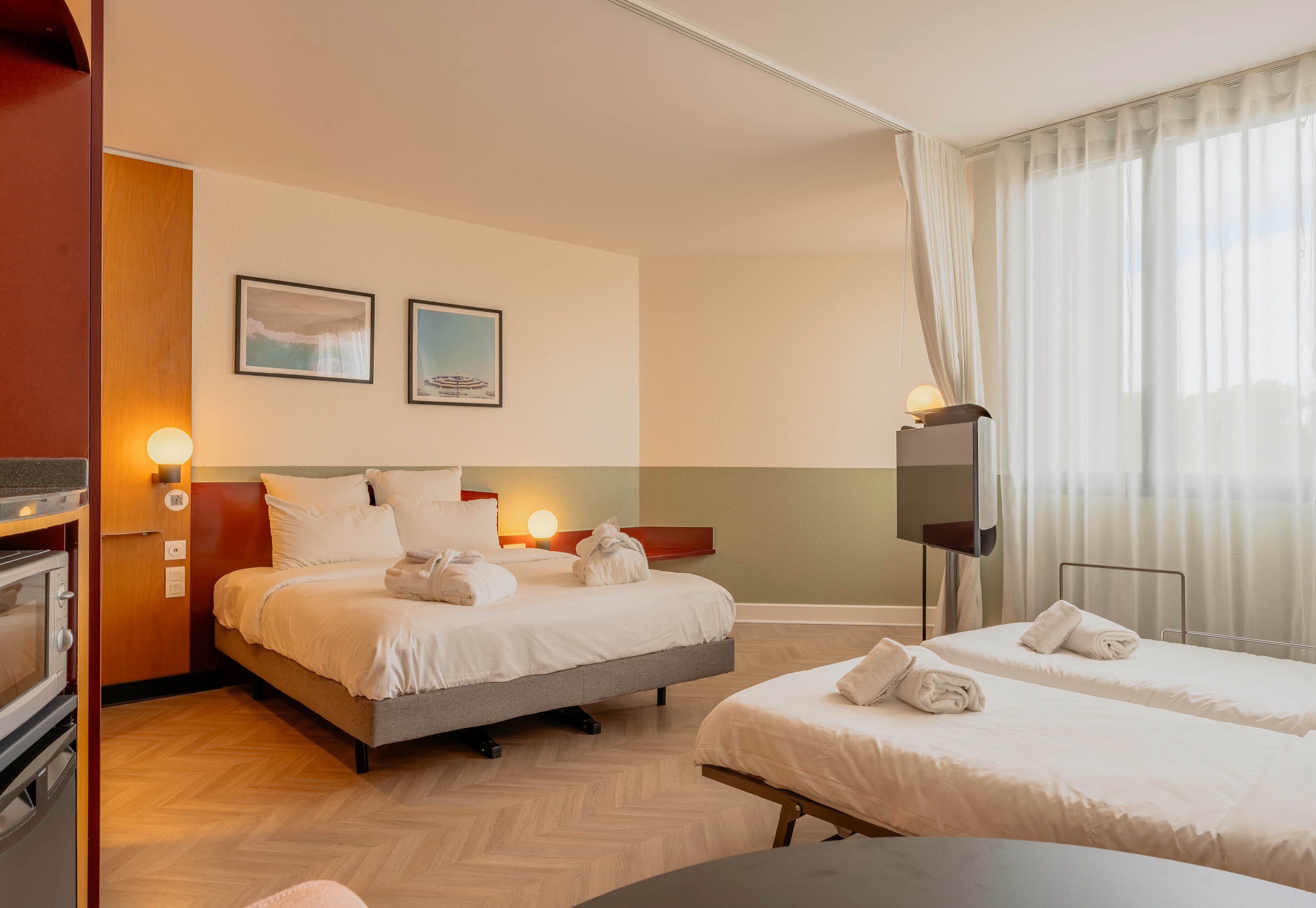 B&B HOTELS à Calais : hôtel 4 étoiles avec restaurant et parking