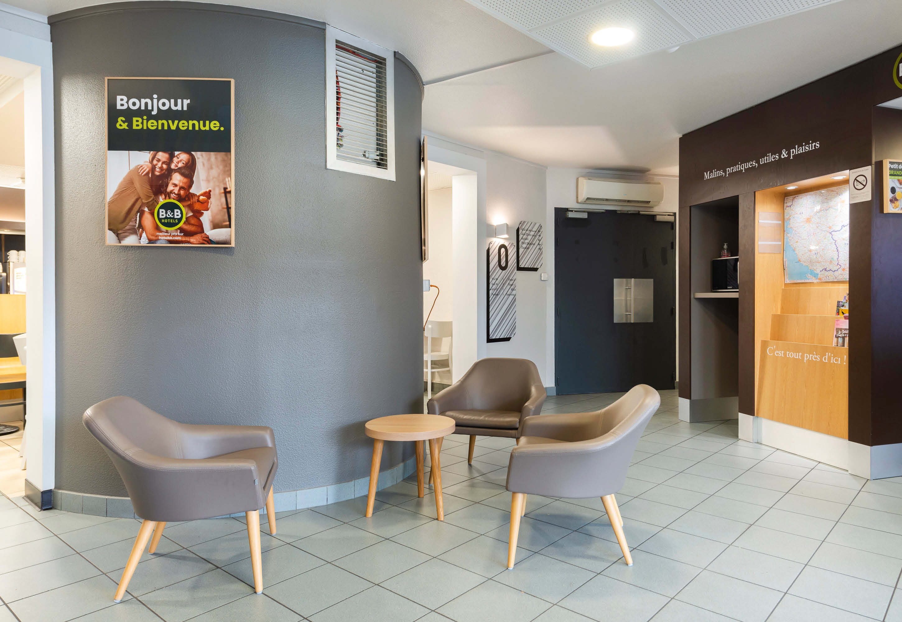 B&B HOTEL à Cholet, dans le centre, proche du Puy du Fou