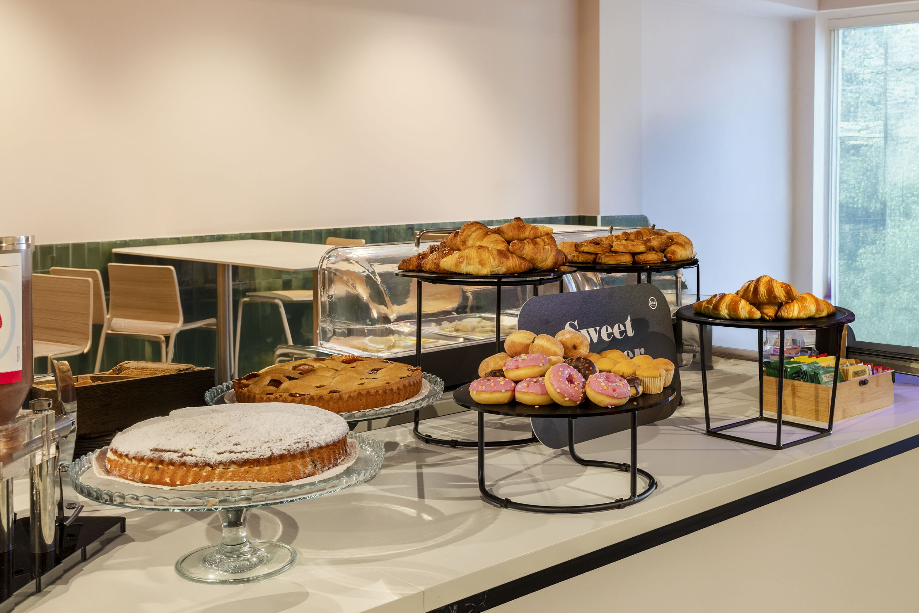 B&B HOTEL Como Baradello | just a few minutes from the city center