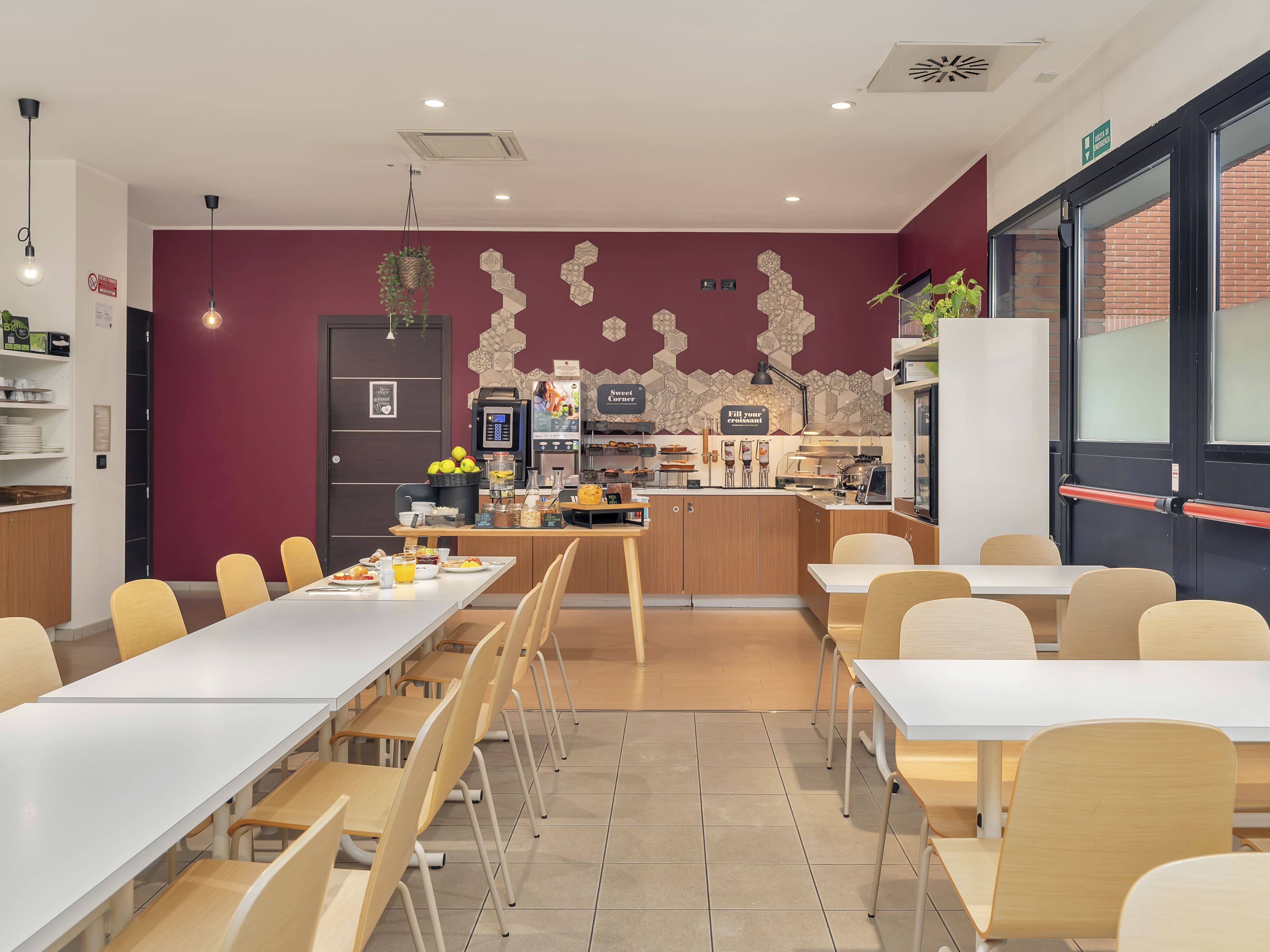 B&B HOTEL Como Camerlata | conveniente para la carretera y el centro de ...