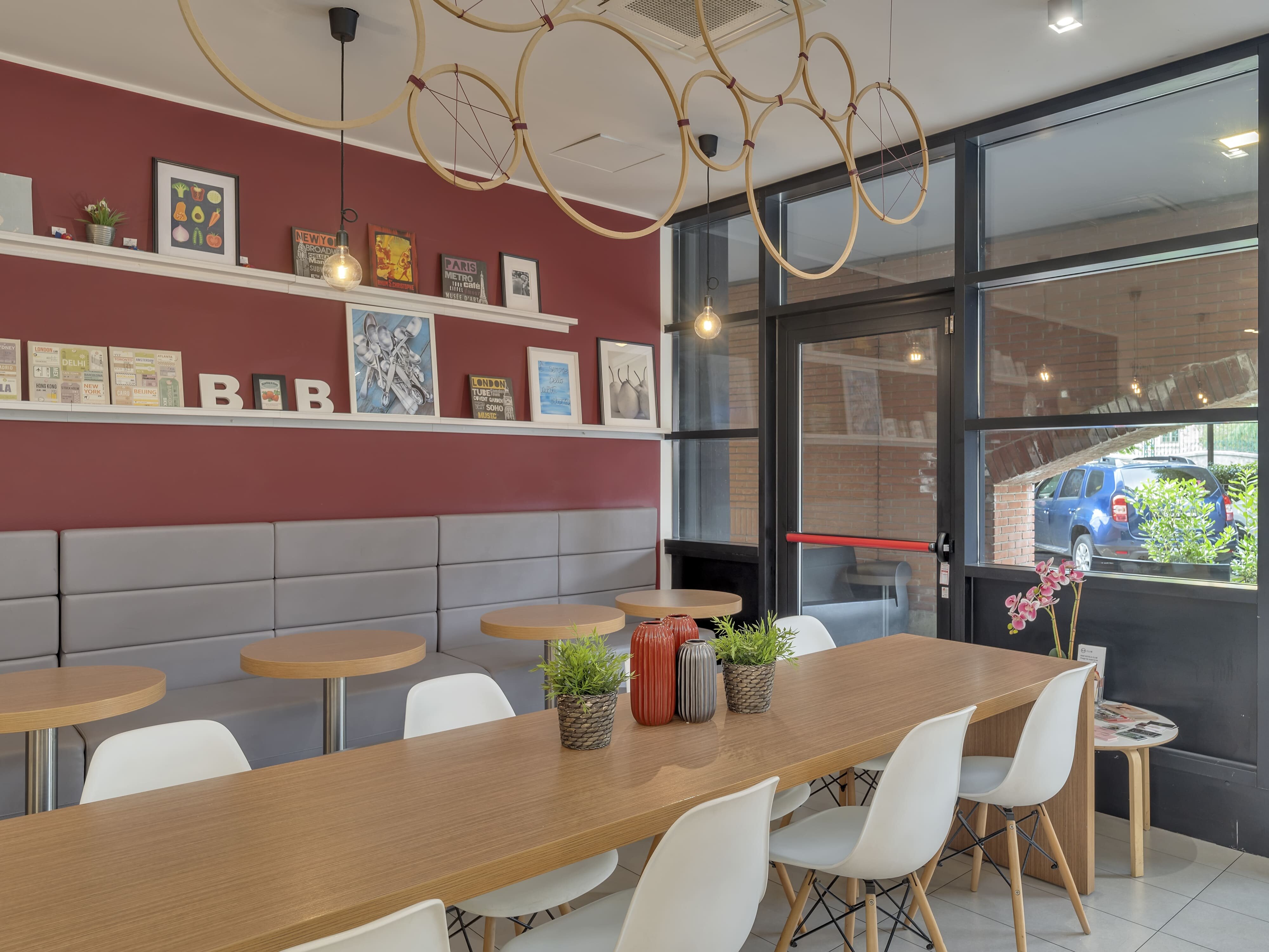 B&B HOTEL Como Camerlata | convenient for highway and city center