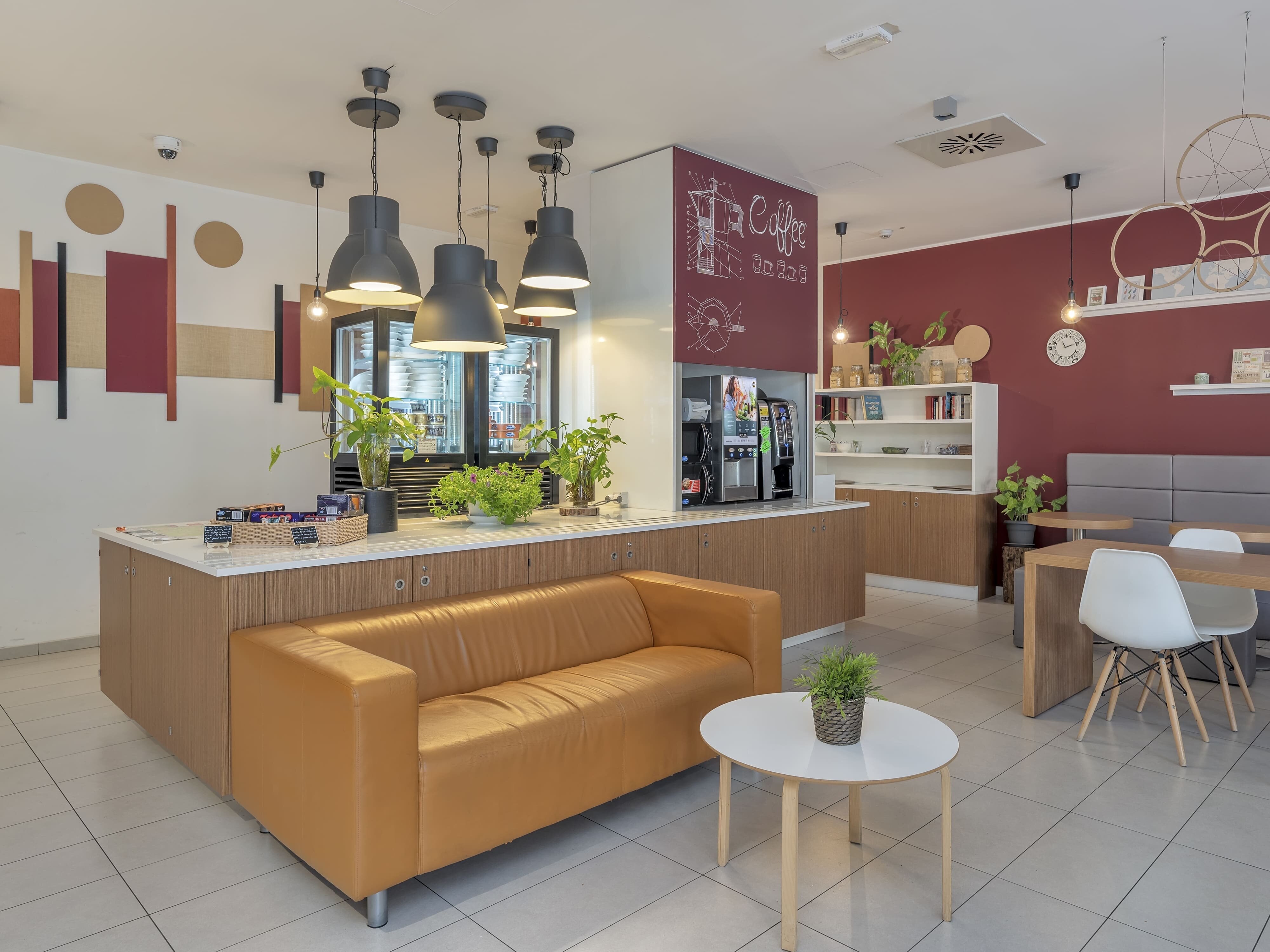B&B HOTEL Como Camerlata | conveniente para la carretera y el centro de ...
