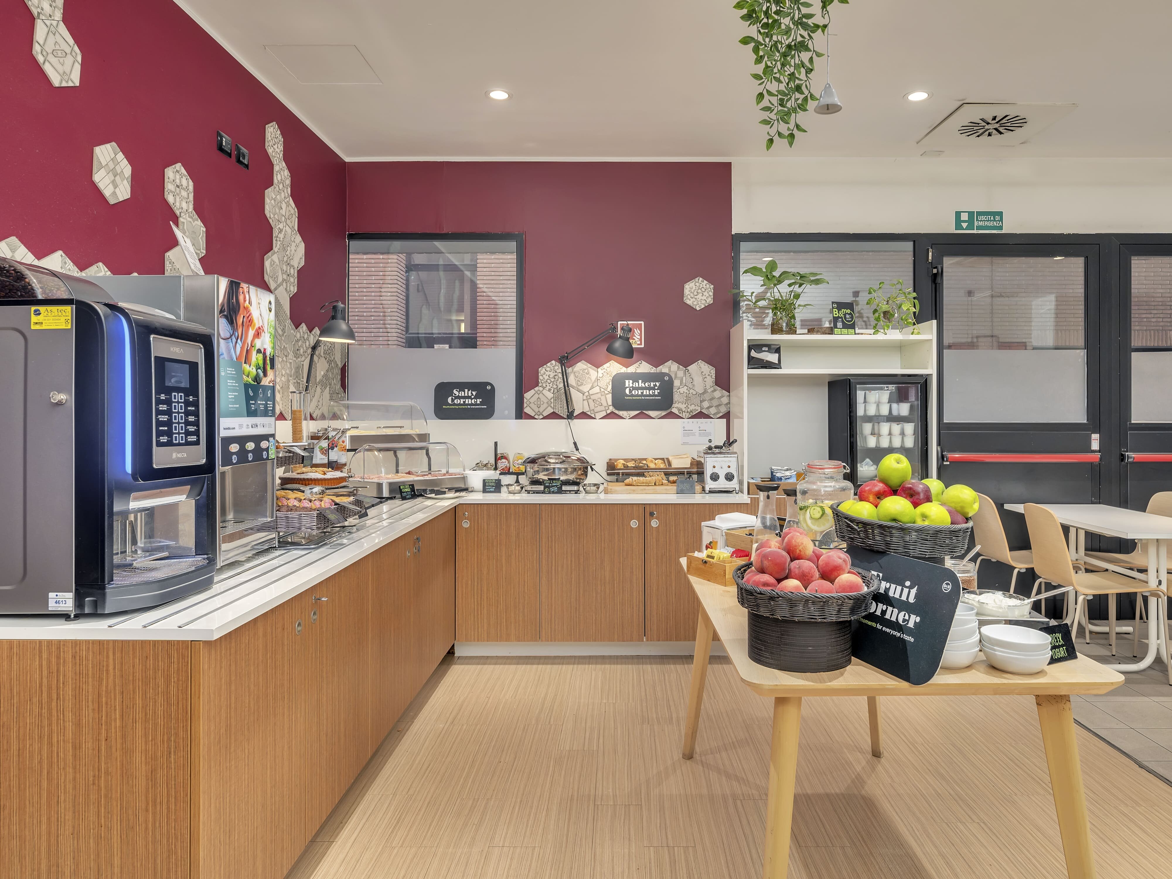 B&B HOTEL Como Camerlata | convenient for highway and city center