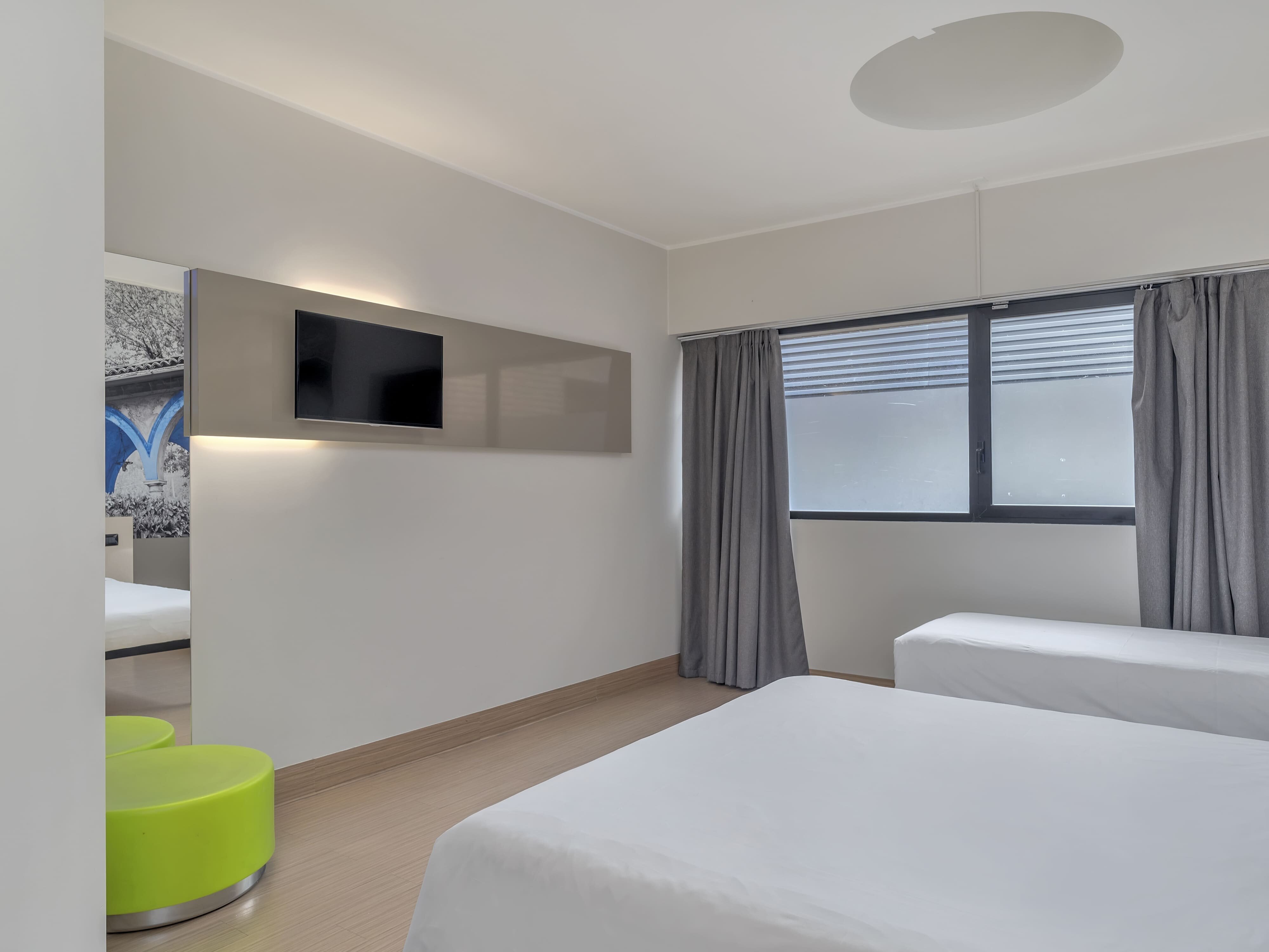 B&B HOTEL Como Camerlata | convenient for highway and city center