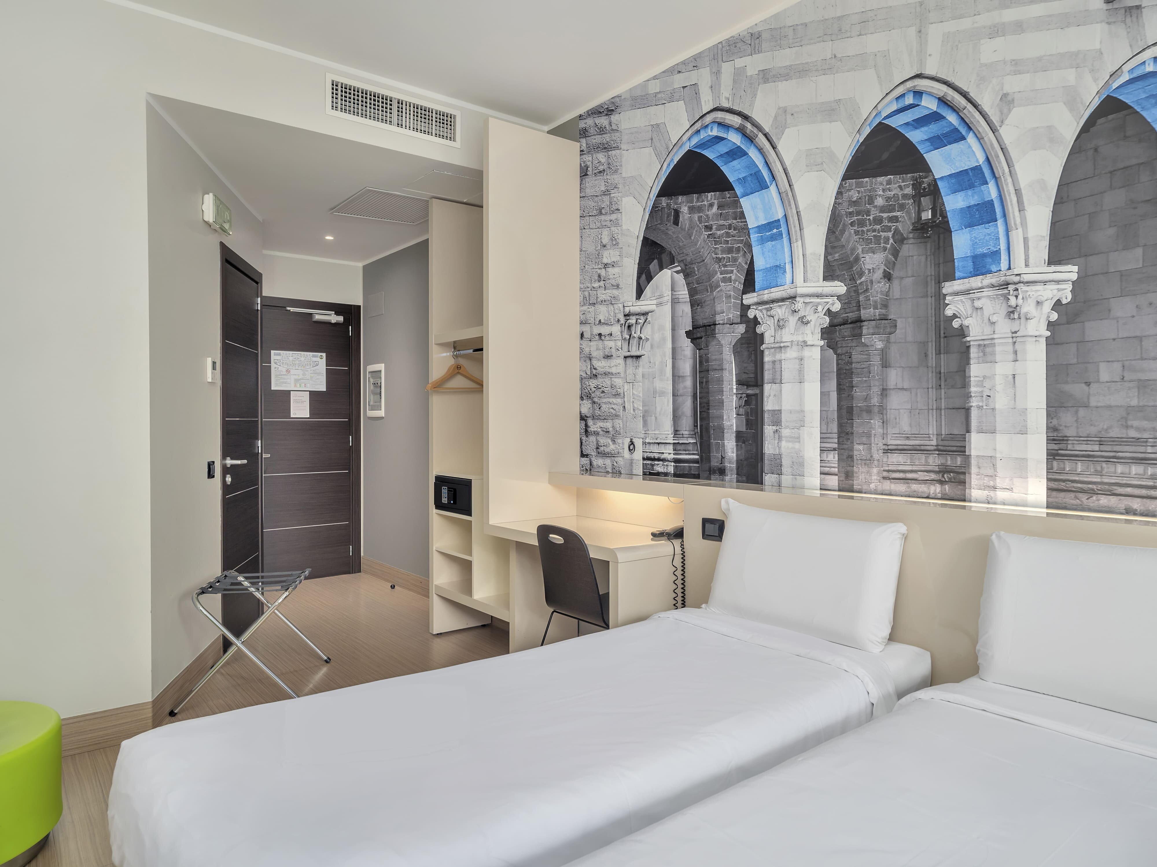 B&B HOTEL Como Camerlata | convenient for highway and city center