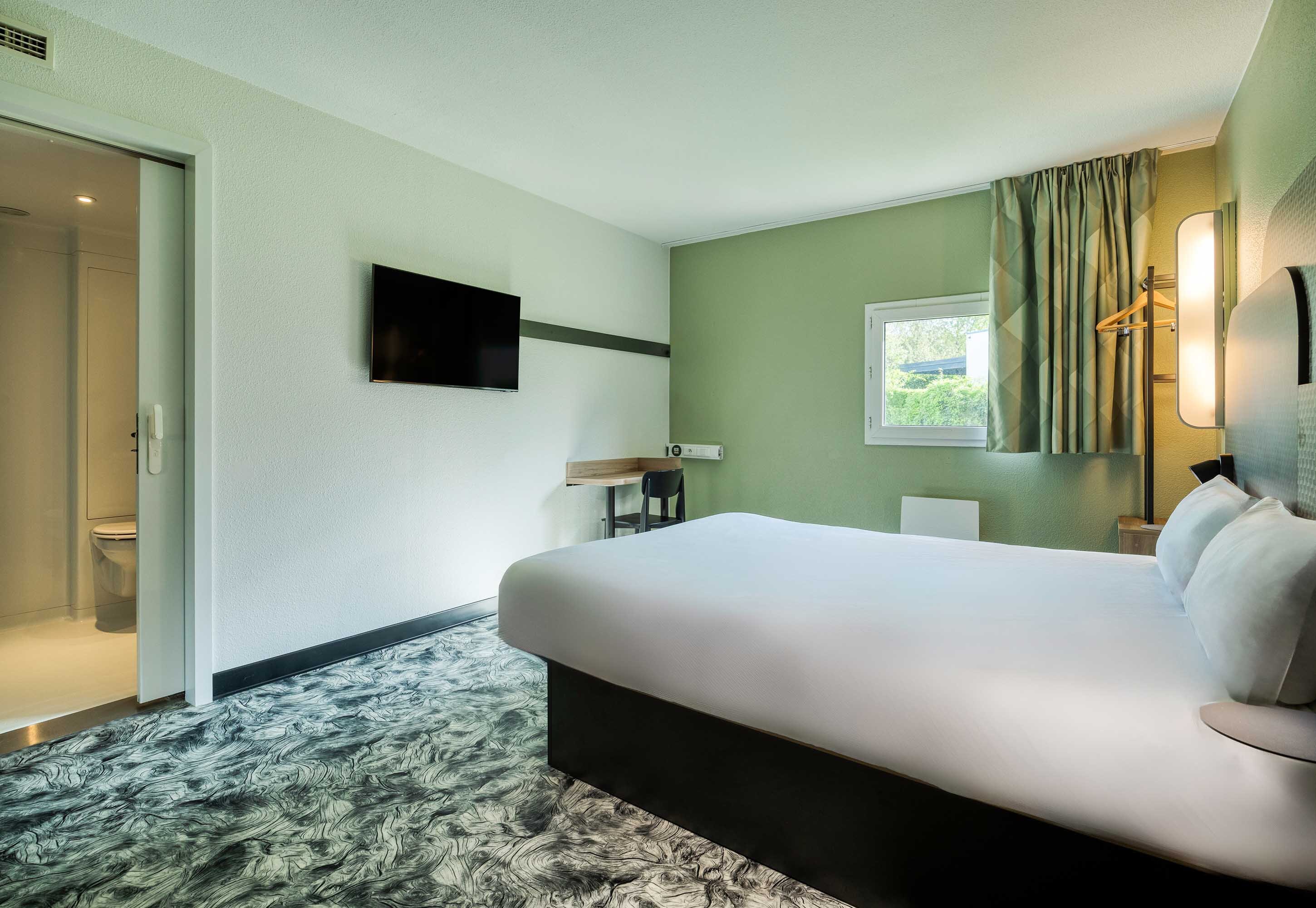 B&B HOTELS in Liege: a hotel near the city center and the airport. B&B ...