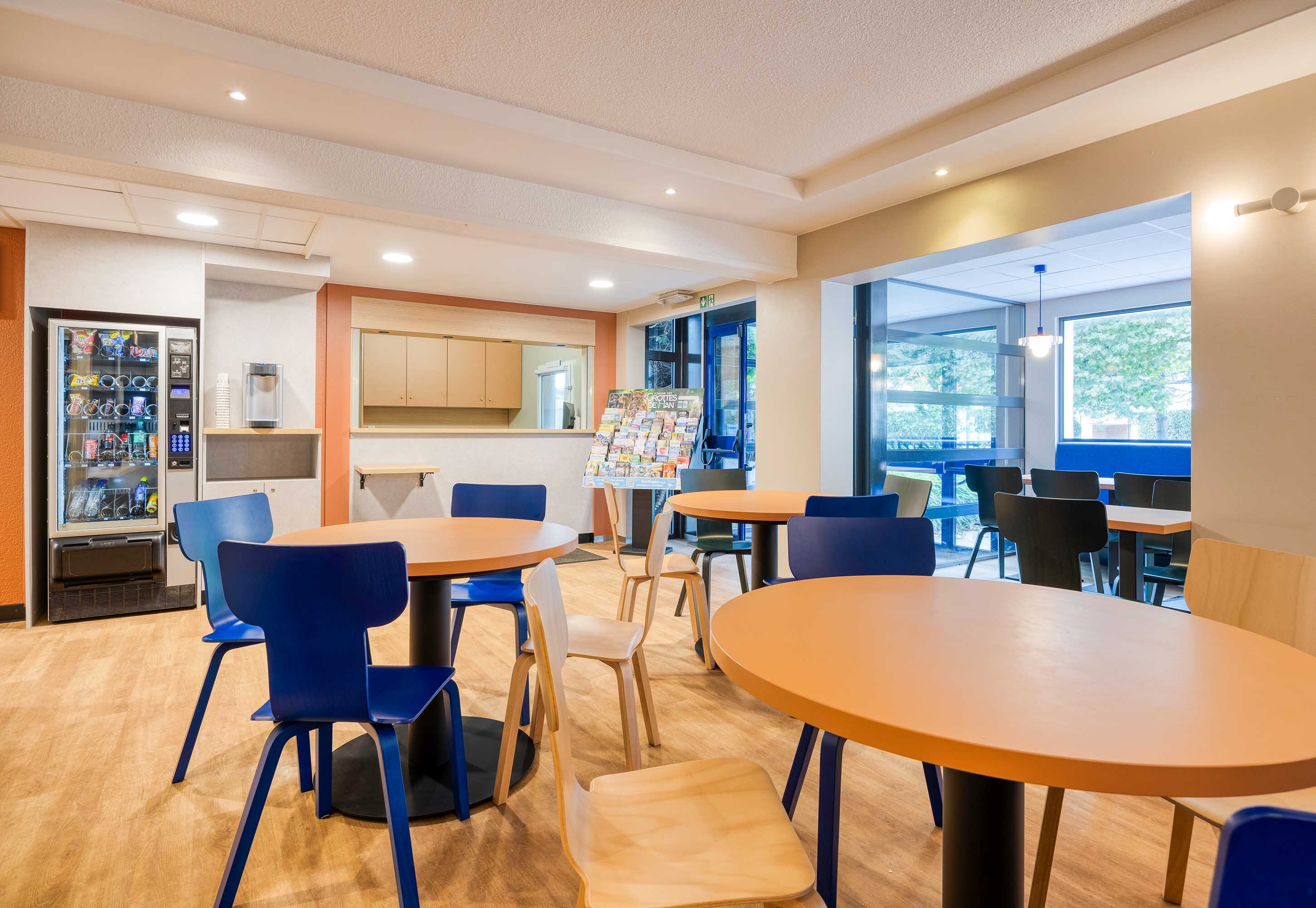 B&B HOTELS in Liege: a hotel near the city center and the airport. B&B ...