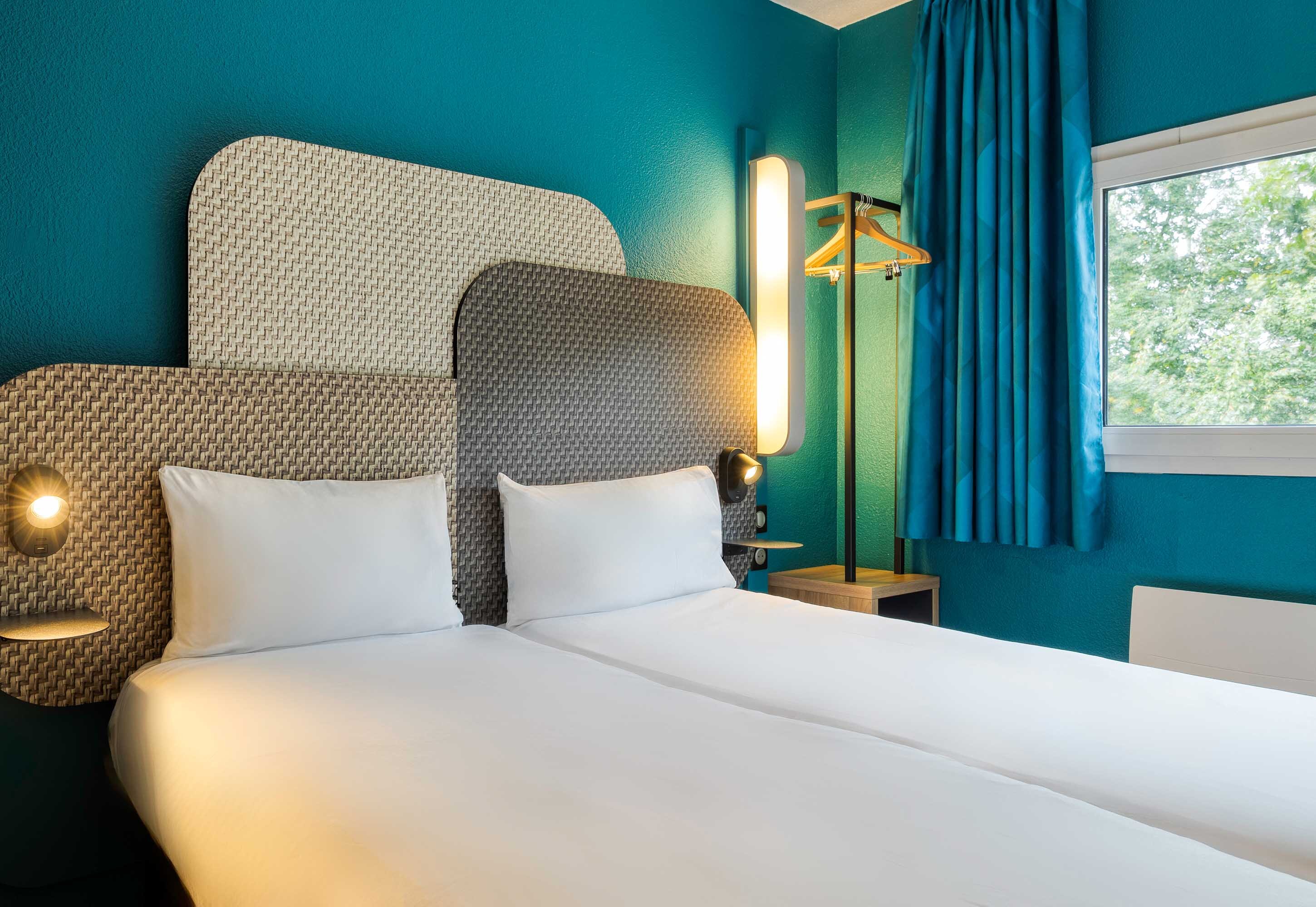 B&B HOTELS in Liege: a hotel near the city center and the airport. B&B ...