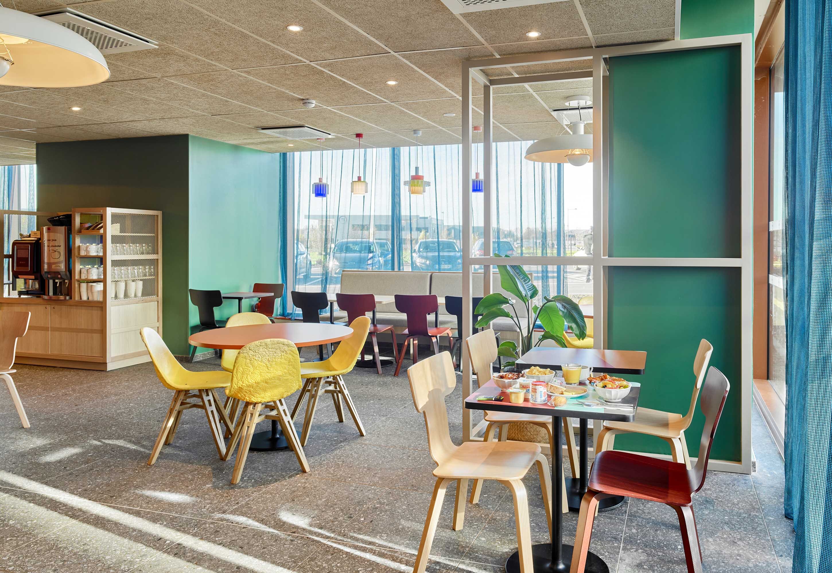 B&B HOTEL Marne-la-Vallée Val d'Europe : un hôtel tout confort proche de Disneyland® Paris et du ...