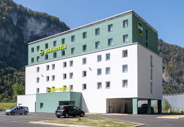 B&b Hotel Cluses Sud 4.4 / 512345 924 Reviews 4.4 / 5 924 Reviews - Cluses