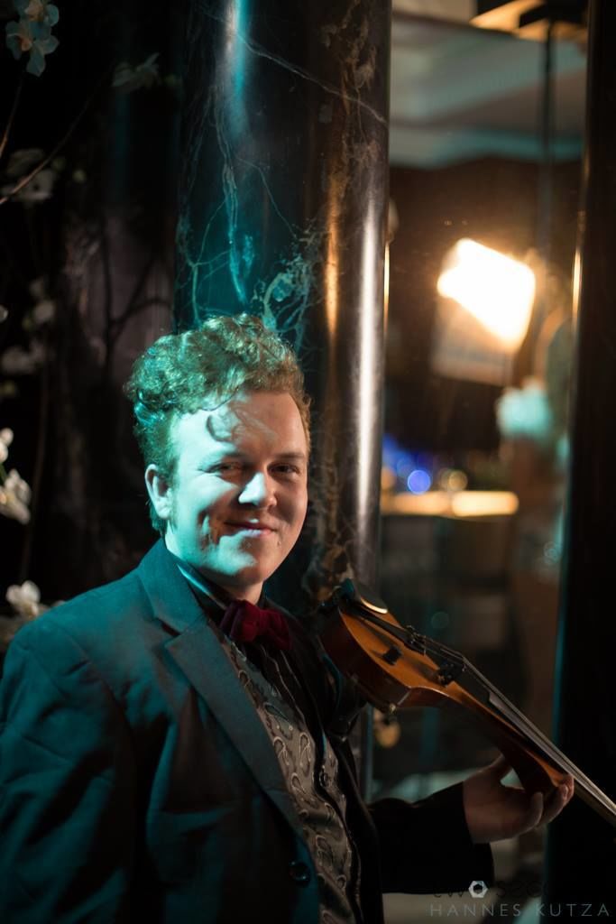 Motz Art | Book a Street Artist