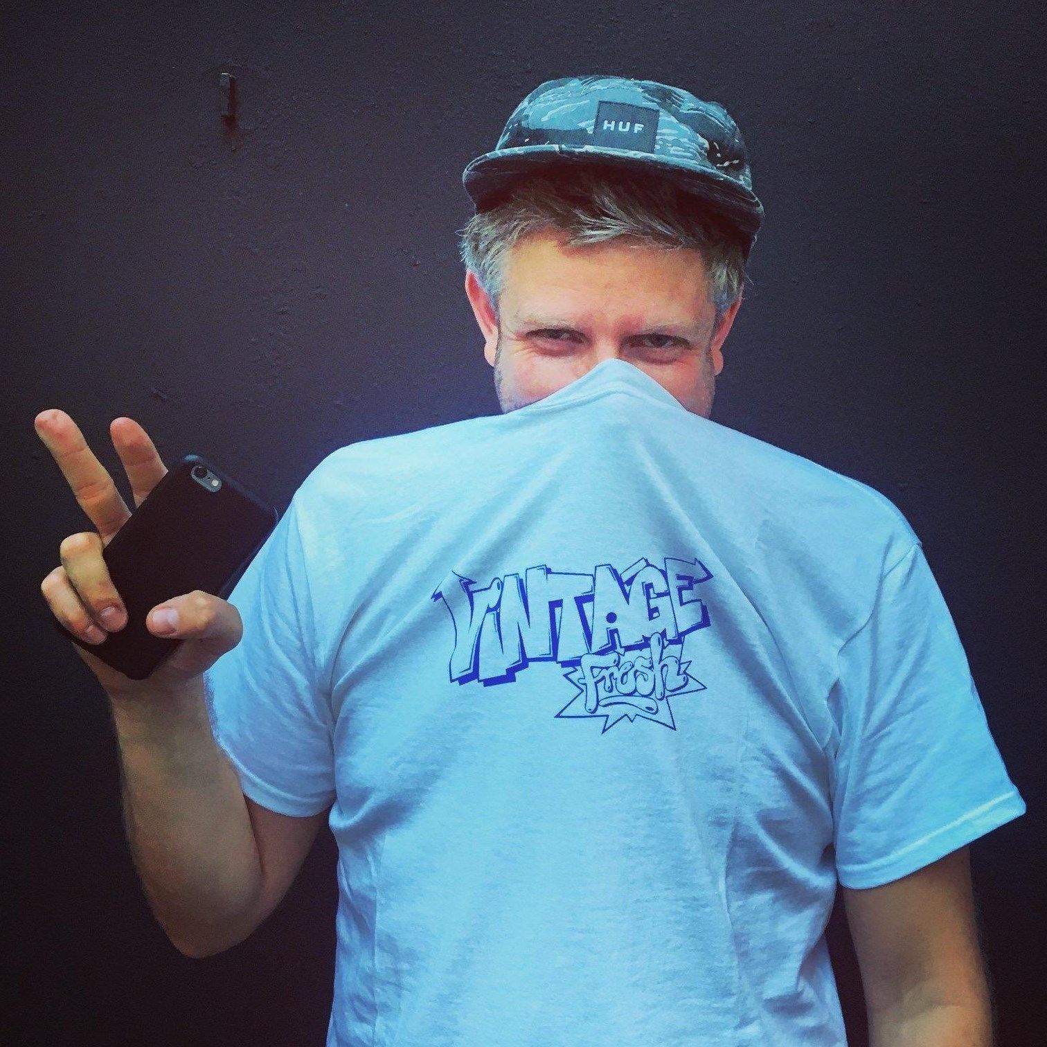 RandomEXP | Book a Street Artist