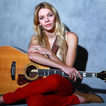 Natalie Gelman | Book a Street Artist