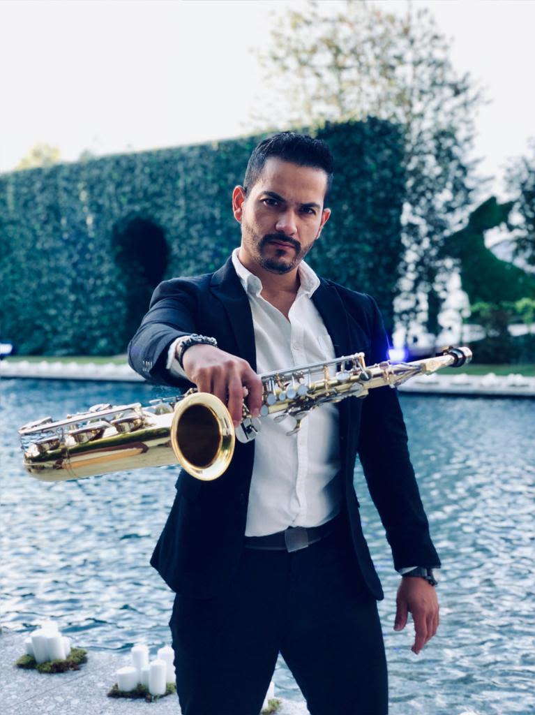 Dj Set | Saxophone Live | Book a Street Artist