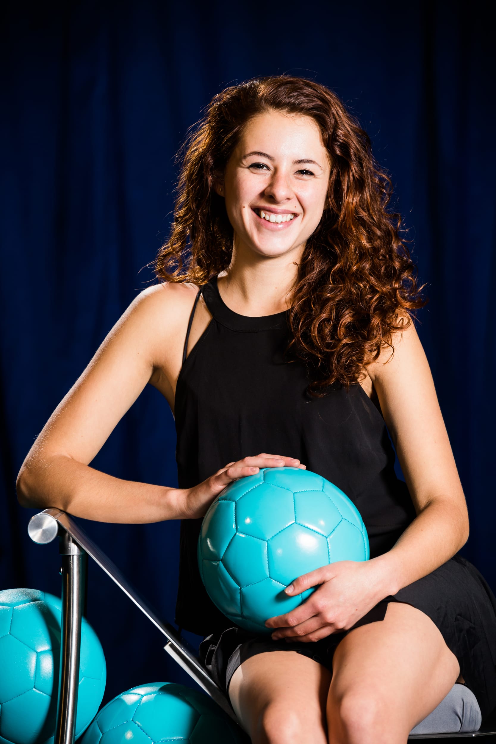 Val Jauregui | Book a Street Artist