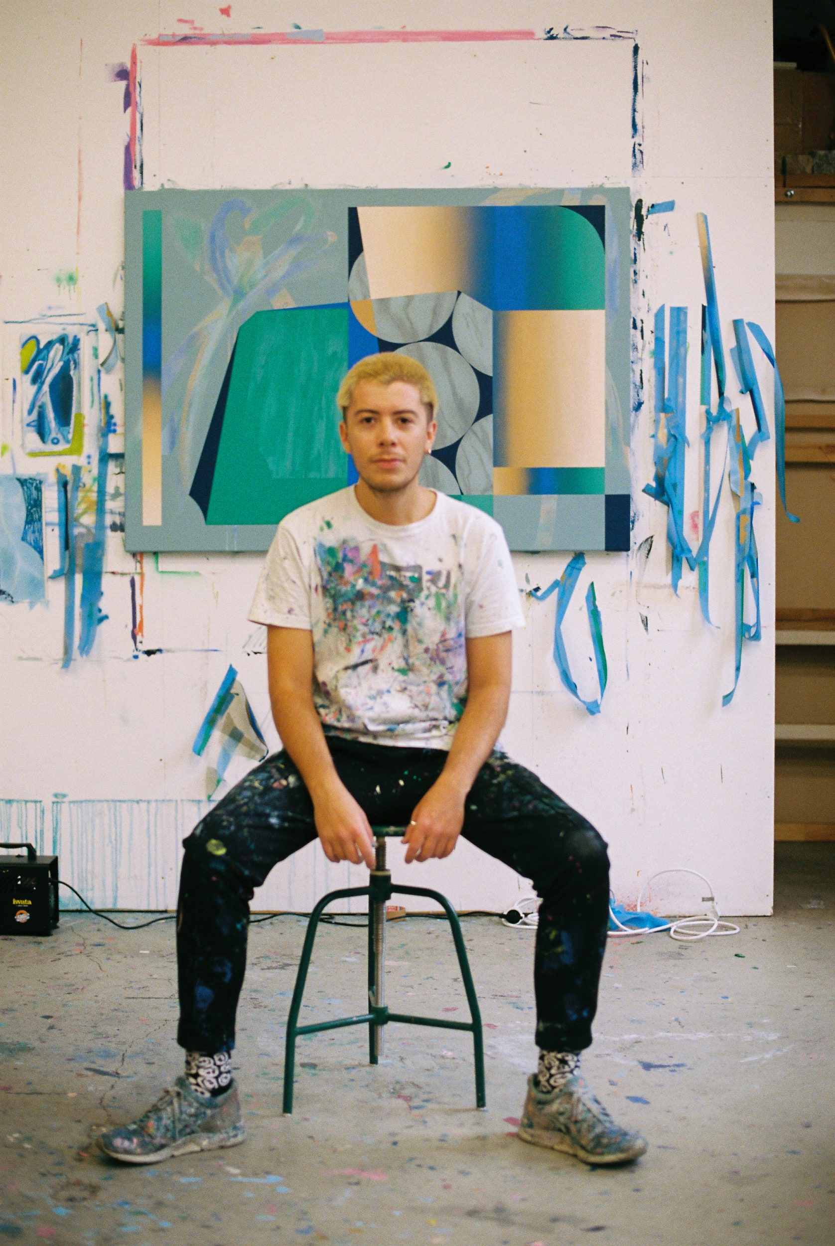 Roberto Rivavdeneira | Book a Street Artist