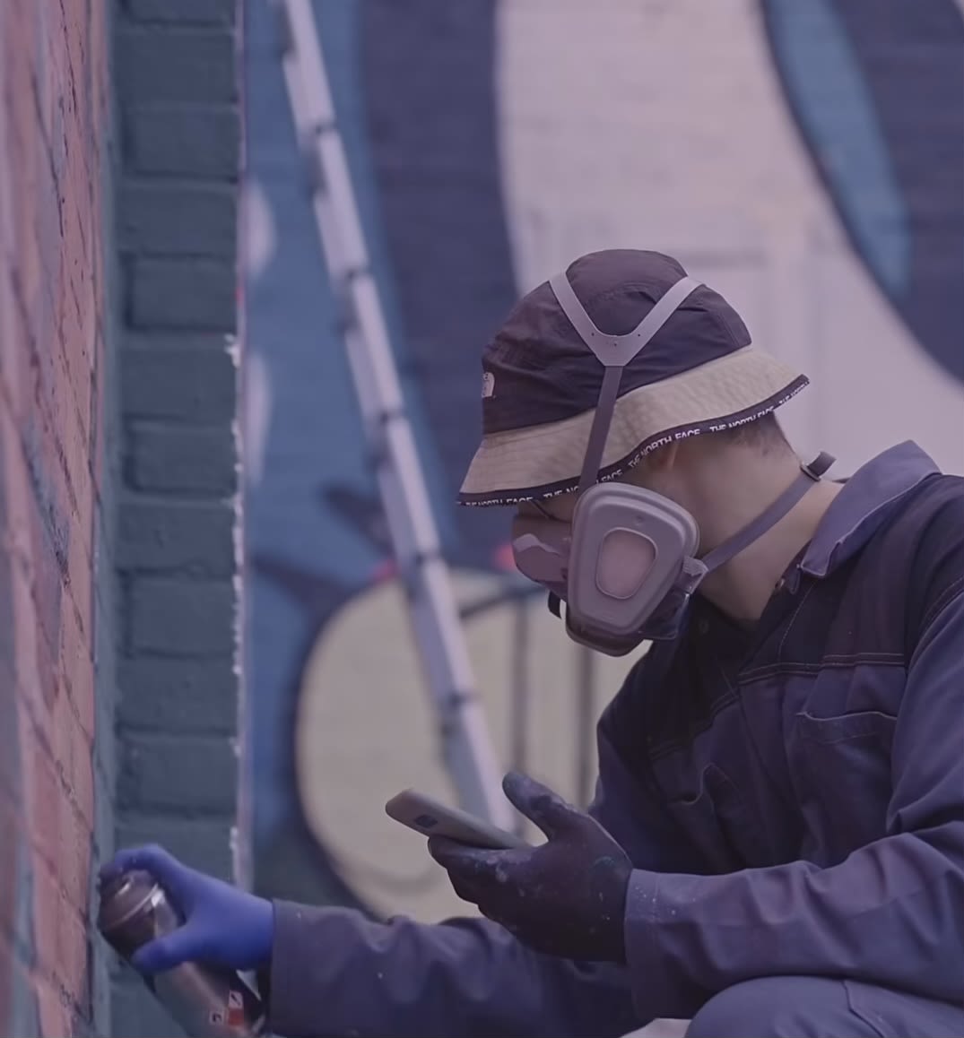 Doppel | Book a Street Artist