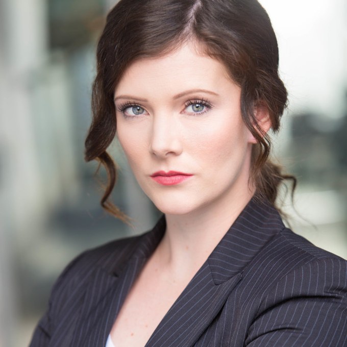 Miranda Robbins - Actor, Singer from California | Official Website