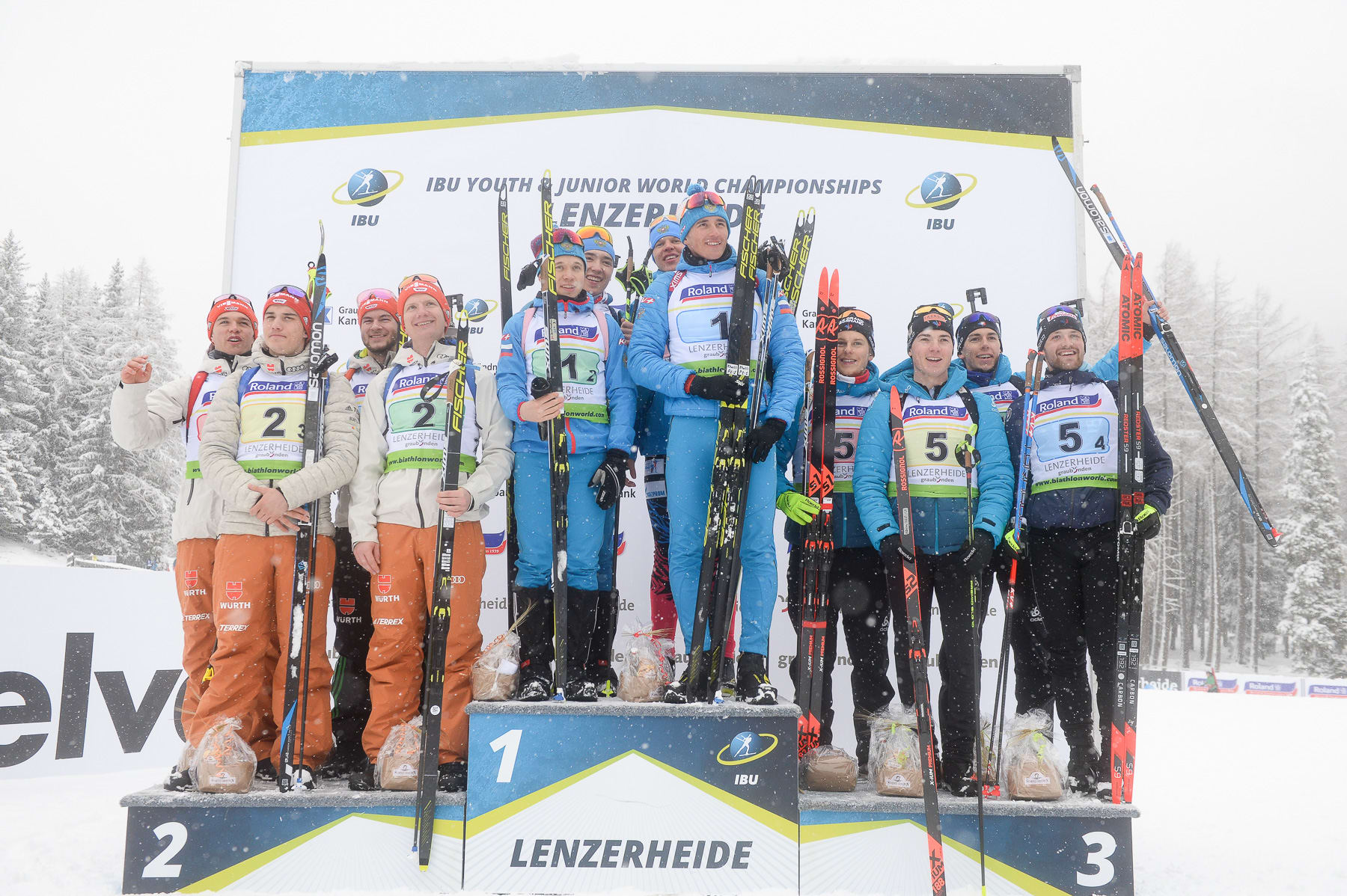 Gold for Russian and French junior relays