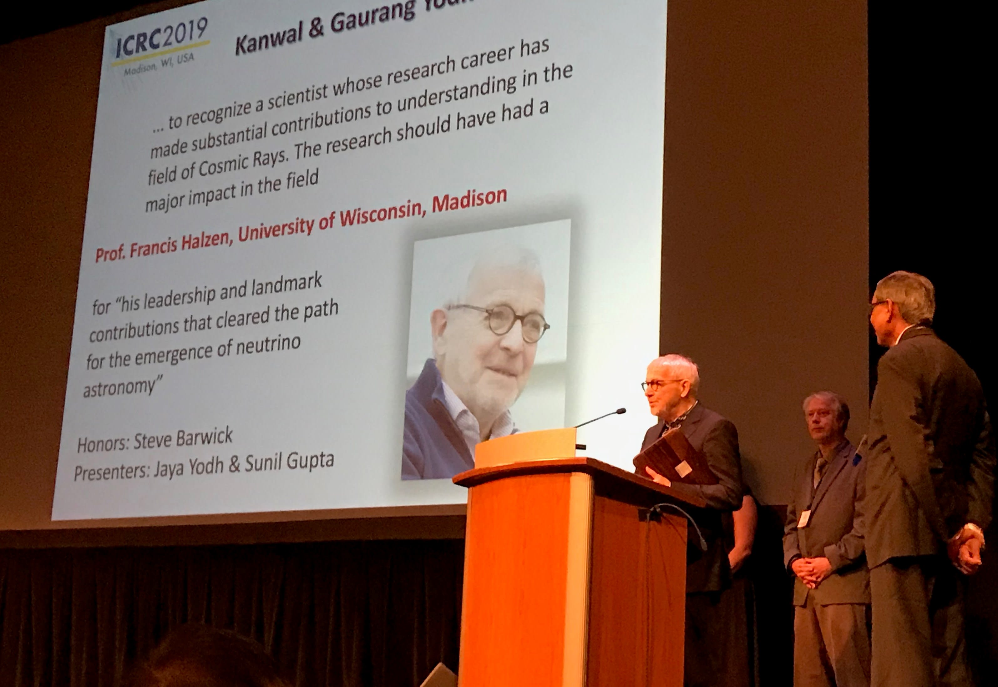 Francis Halzen awarded the 2019 Yodh Prize – IceCube