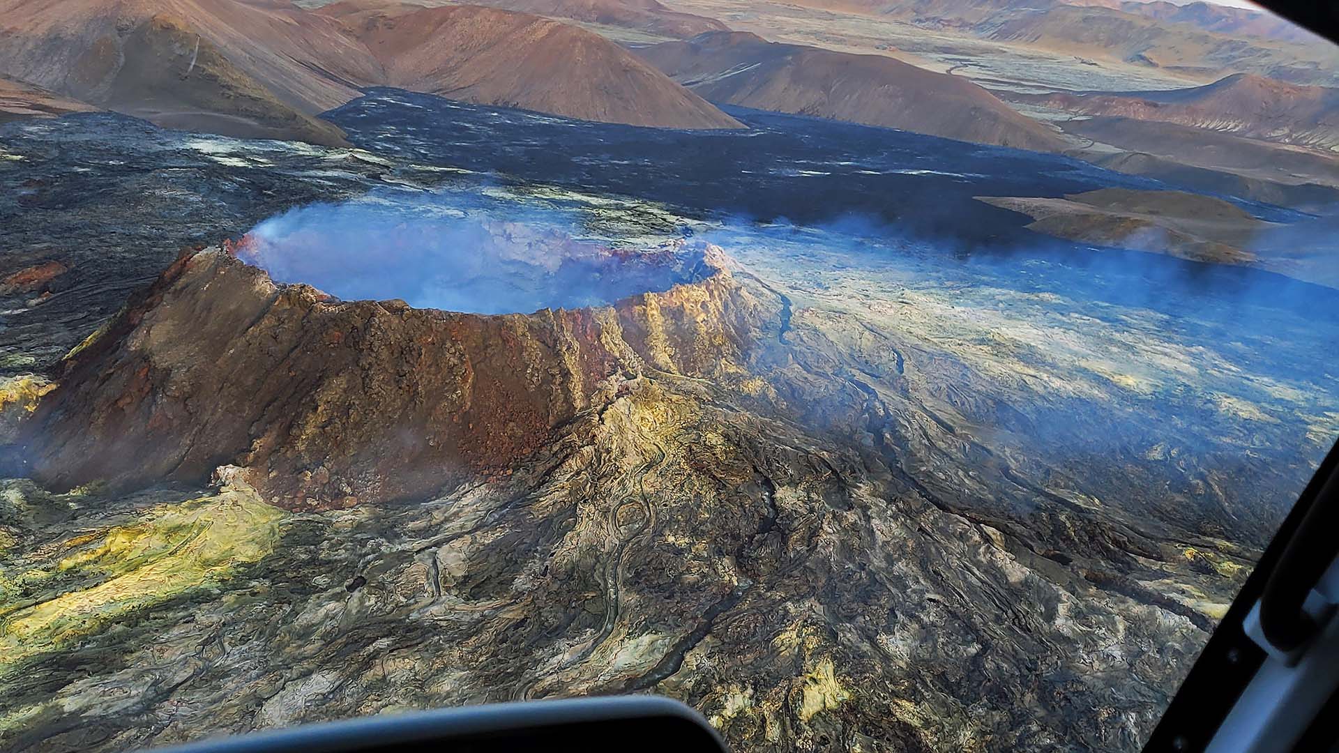 Reykjanes Volcano Helicopter Tour from Reykjavík