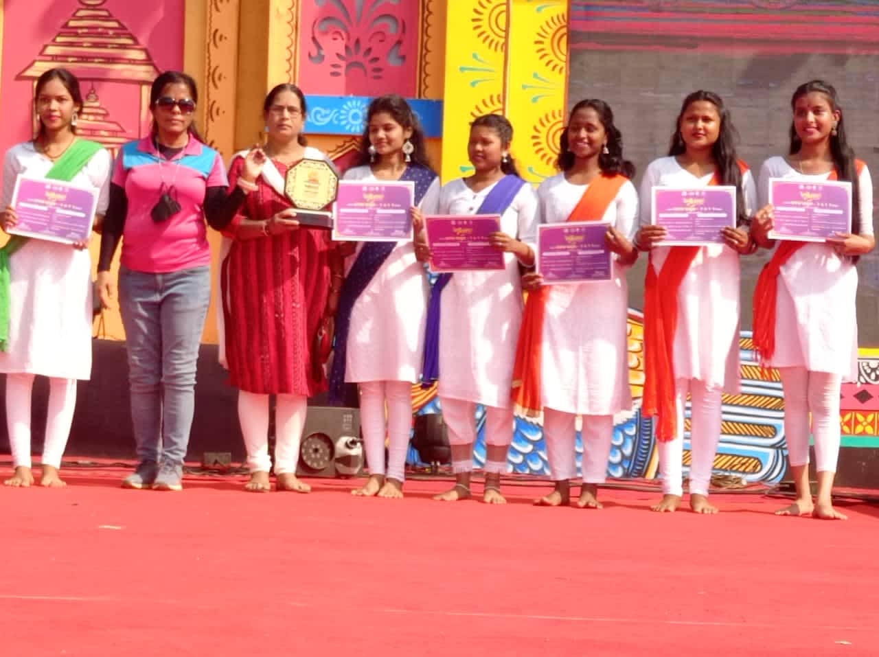 NCC girls guided by presented a dance program – Events and News-Indira Gandhi Women's College ...