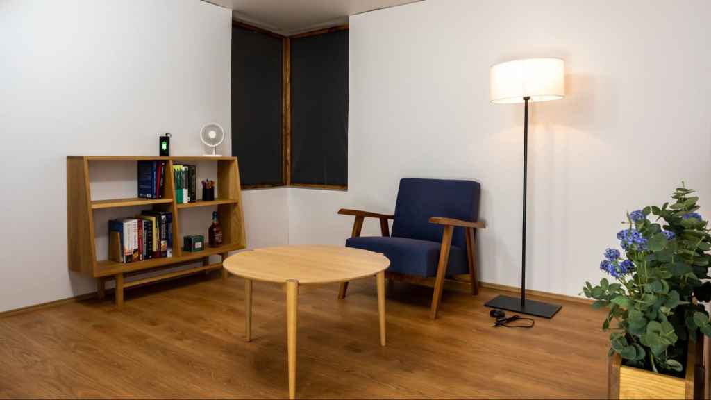 Wireless charging breakthrough turns rooms into chargin - Inavate Wireless charging breakthrough turns rooms into chargin - Inavate