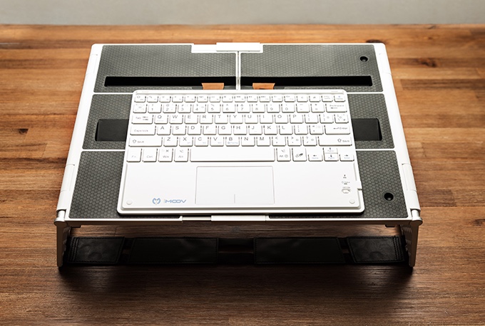 iMoov: The Ultimate Ultraportable Device Stand | Indiegogo