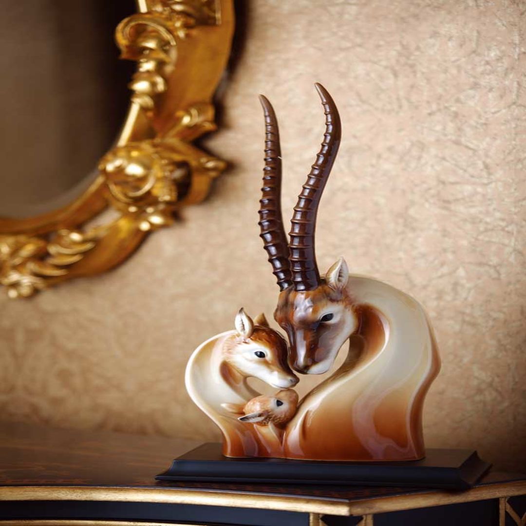 Franz Collection's Exquisite Porcelain