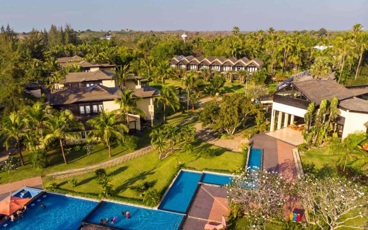 ShweBooking | Hotels in {Town}