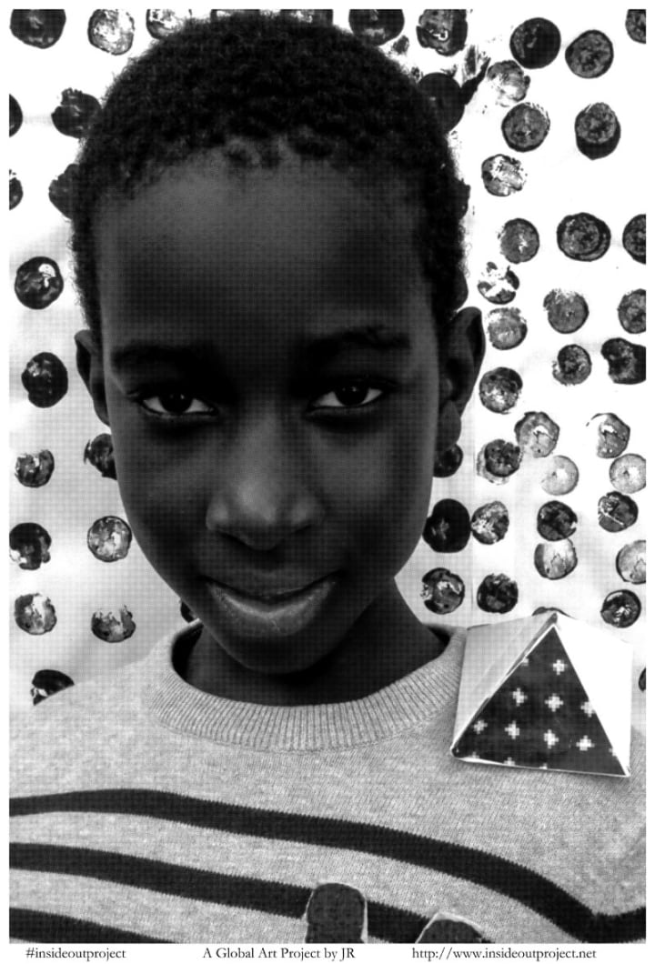 JR : Jean-René ou Jeunes Regards