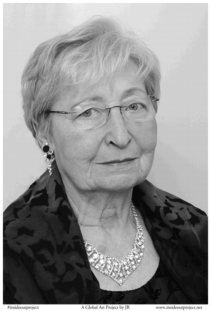 SPOTLIGHT ON THE CREW BEHIND THE SCENES OF A MOVIE