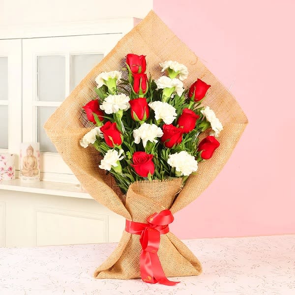 Order Bring Smile through flower bouquet online | free delivery in 3 ...