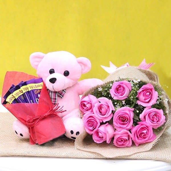Order Teddy Day Gifts online | free delivery in 3 hours - Flowera