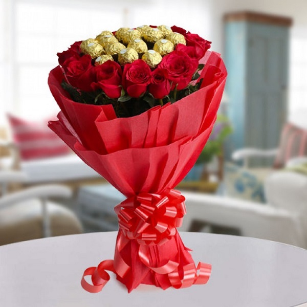 Order True Bliss chocolate bouquet online | free delivery in 3 hours ...