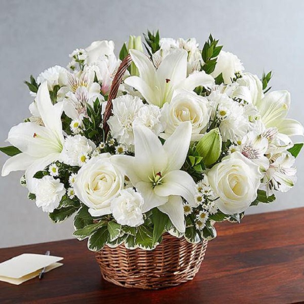 Order White Lilies, Roses and Carnation Basket Online-Flowera