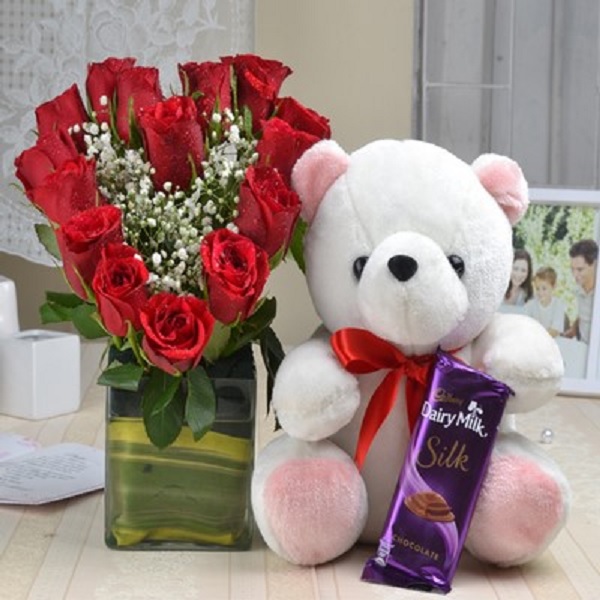 Order Lucky Gift for Her online | free delivery in 3 hours - Flowera