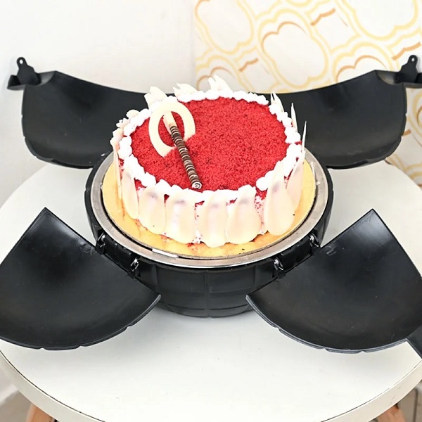 Order Bomb Cake online | free delivery in 3 hours - Flowera