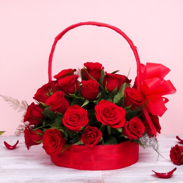 Order Unique Basket of fresh red roses online | free delivery in 3 ...