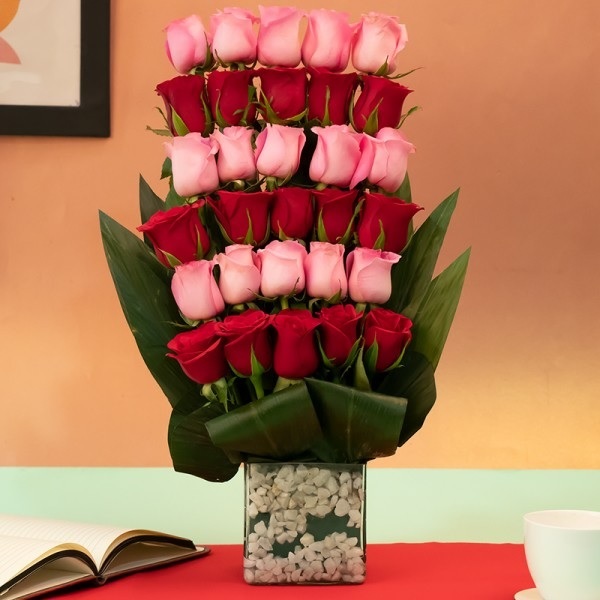 Order Red and Pink Roses in Vase online | free delivery in 3 hours ...